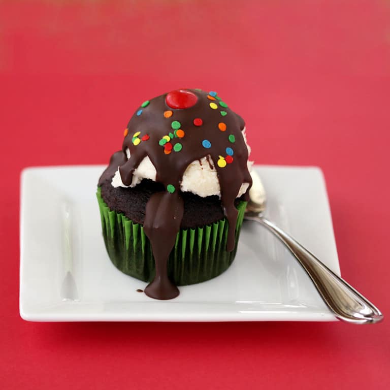 How To Make Ice Cream Sundae Cupcakes • Love From The Oven