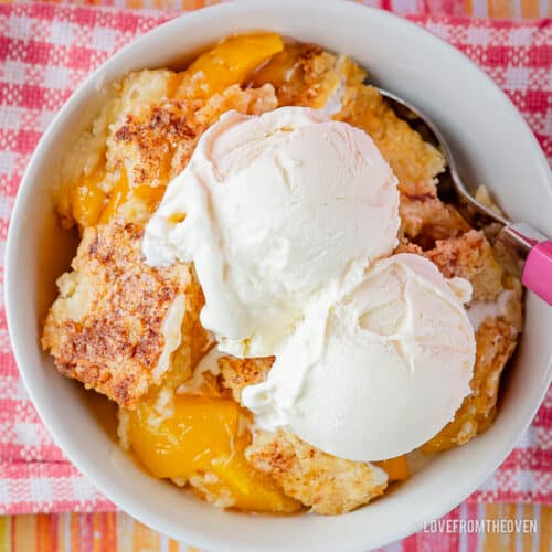 Quick& Easy Peach Dump Cake Recipe • Love From The Oven