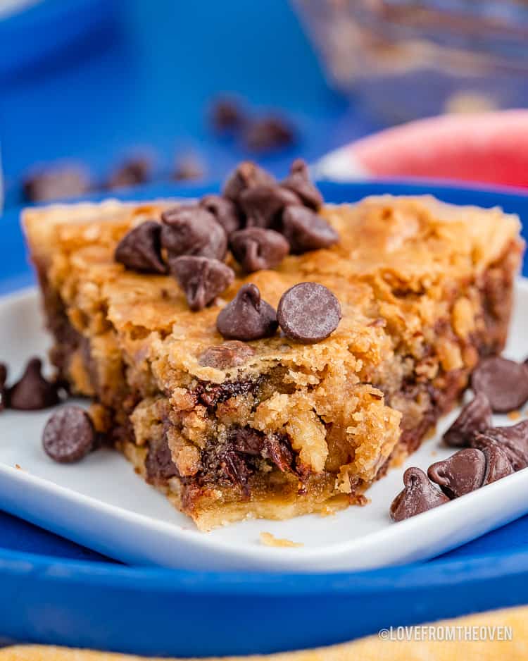 Chocolate Chip Cookie Pie • Love From The Oven