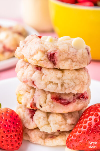 Strawberry Cookies • Love From The Oven